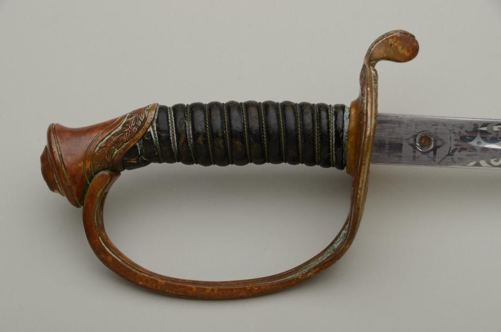 United States Marines etched blade dress sword by Hilborn & Hamburger ...