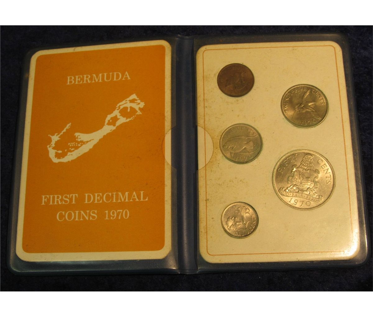 131. 1970 Bermuda First Decimal Coin 5 Piece set in a mint issued wallet.
