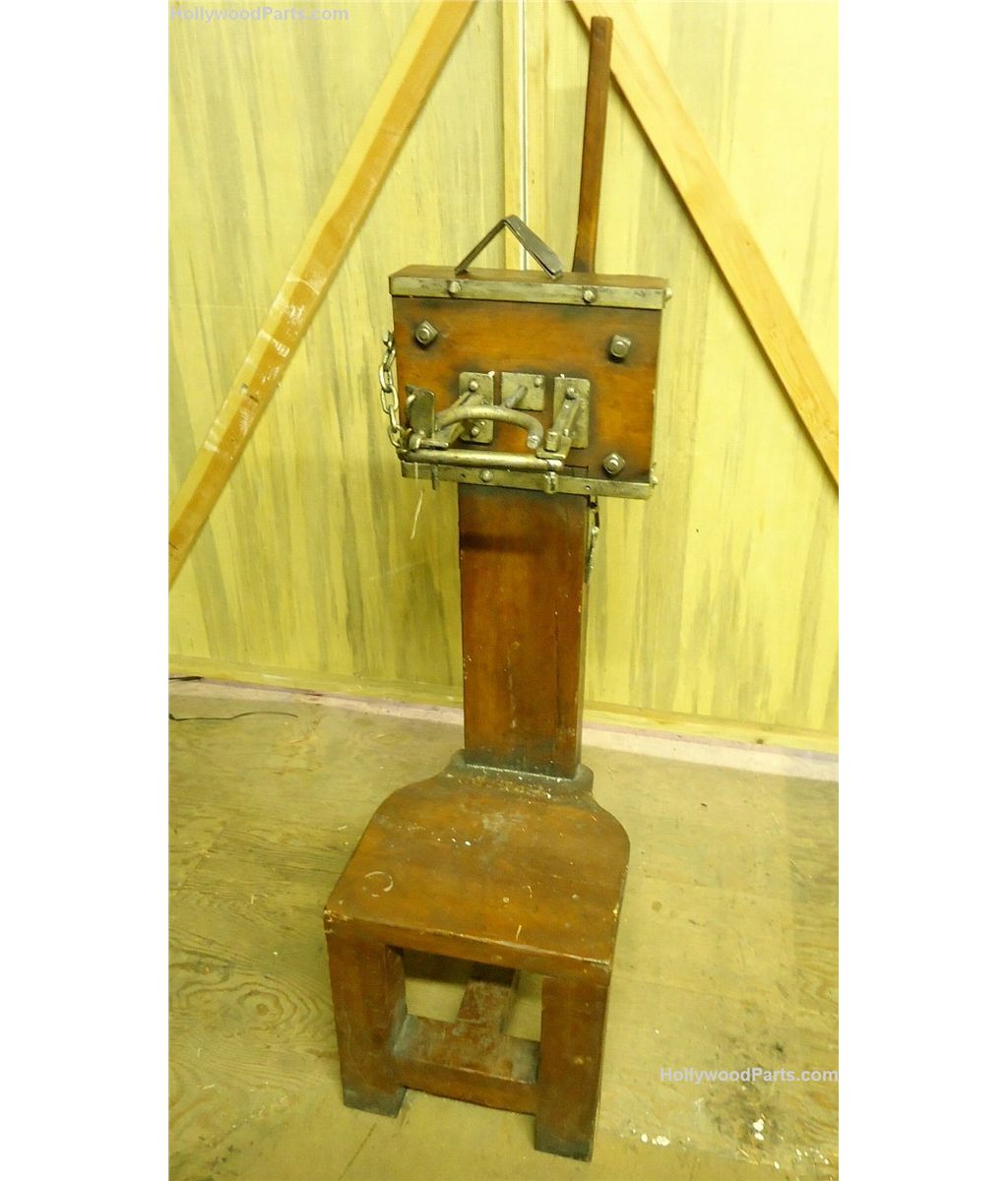 ORIGINAL SIN GARROTE CHAIR