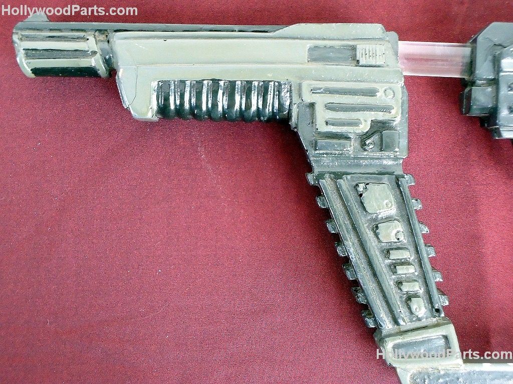 V VISITOR THE ORIGINAL 1983 MINISERIES ALIEN LASER PISTOL