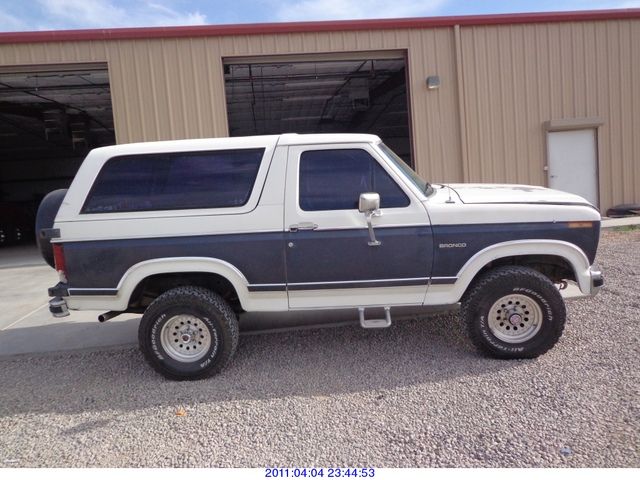 1984 - FORD BRONCO//RESTORED SALVAGE