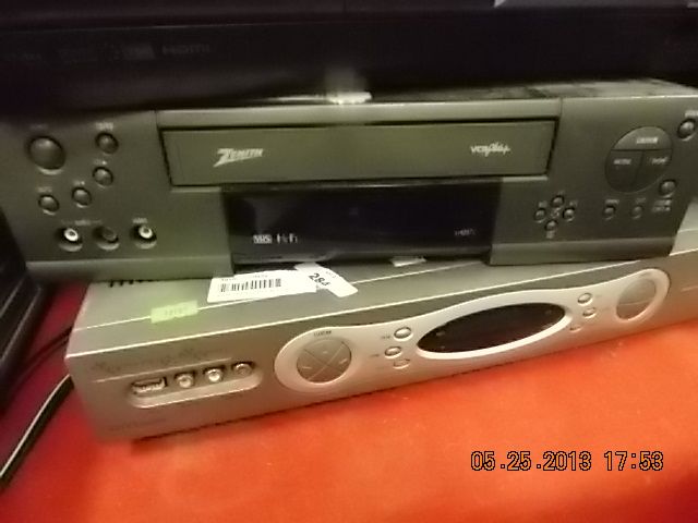 ZENITH VHS & REMOTE