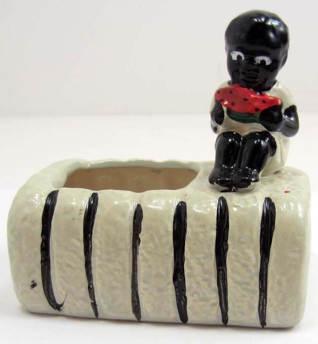 BLACK AMERICANA BOY ON COTTON BALE TRINKET DISH