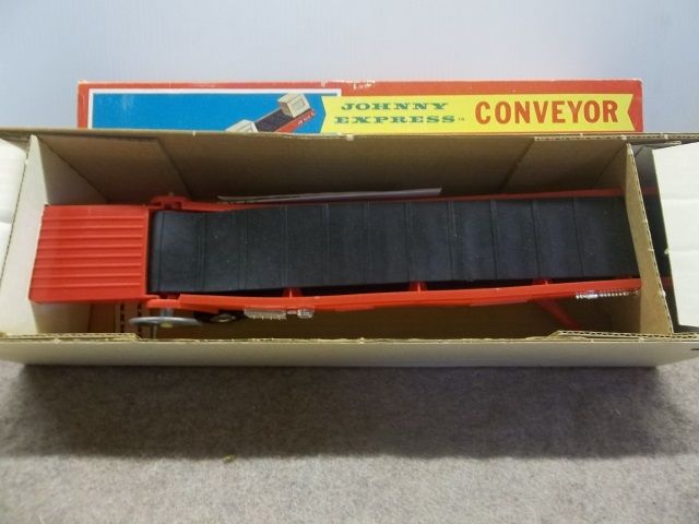 Johnny Express Conveyor Topper Toys