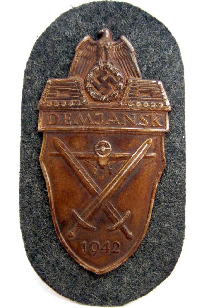 GERMAN NAZI DEMJANSK SHIELD W/ GREEN WOOL BACKING