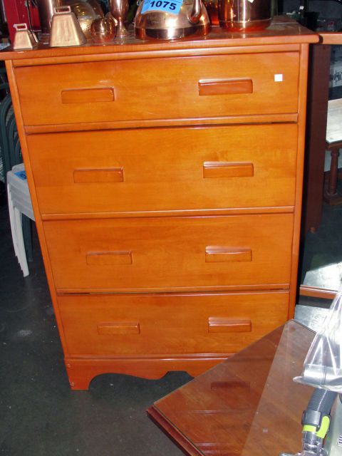 5pc vilas maple bedroom set;