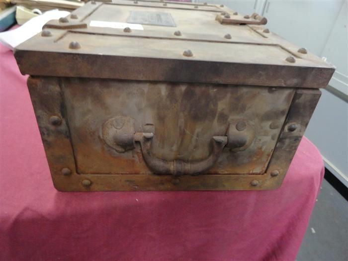 Wells Fargo Express Strong Box 582