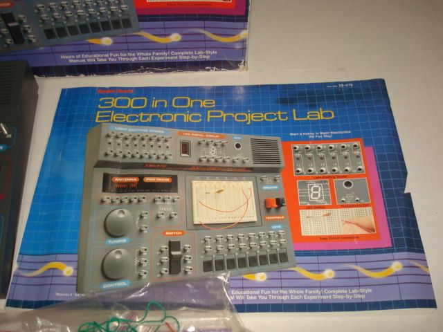 300 in One Electronic Science Fair project Lab, & Manual Radio Shack