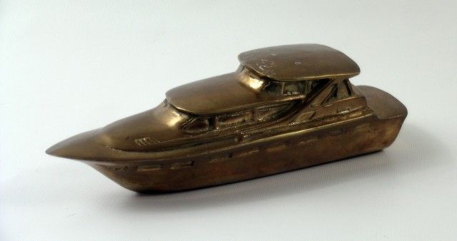 Miami Vice (1984) Boat Decoration Prop