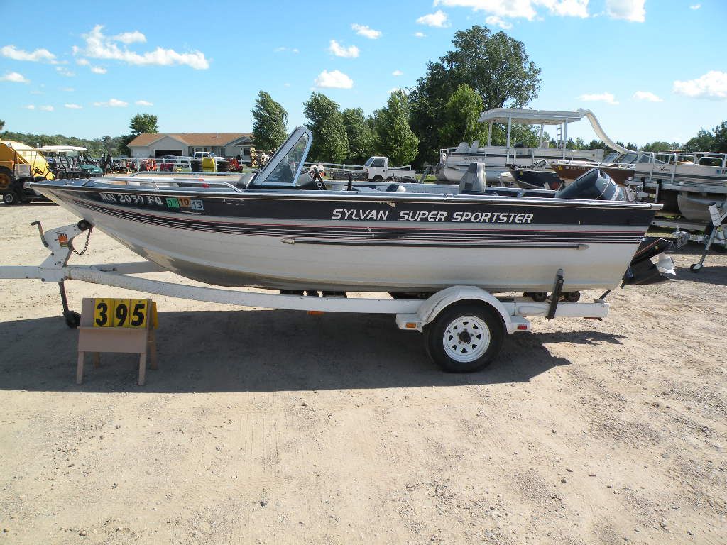 1990 Sylvan Super Sportster 17' boat w/trailer SYL64806A090