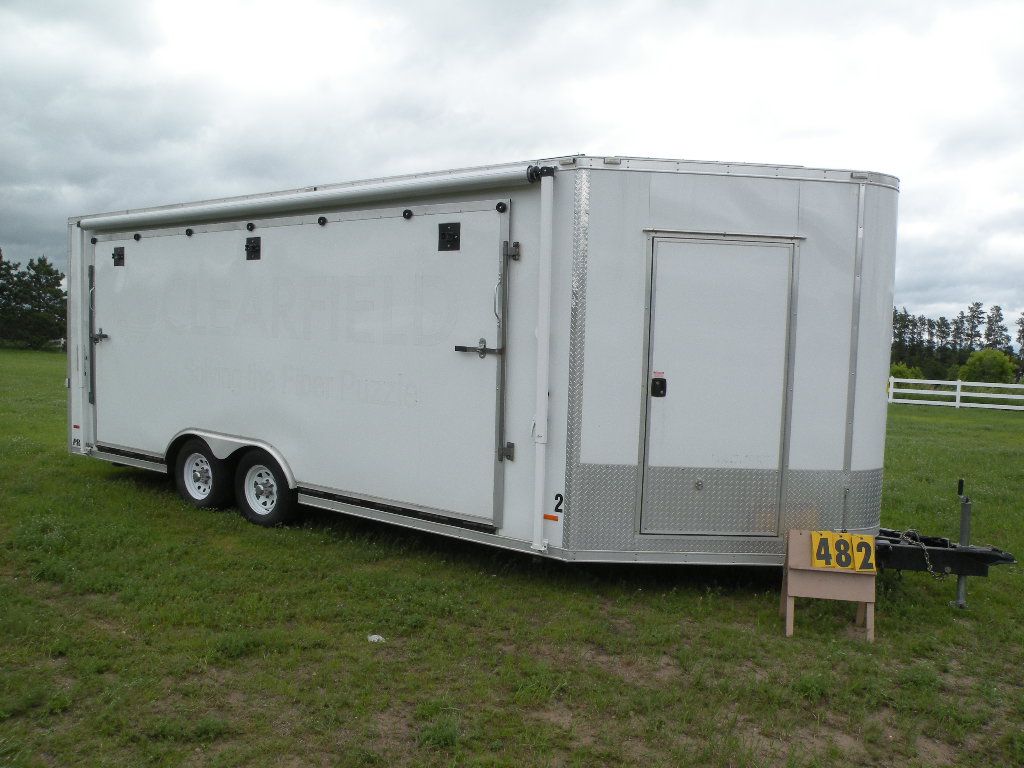 2011 Cargo Express enclosed trailer 53P1C2027BP900358