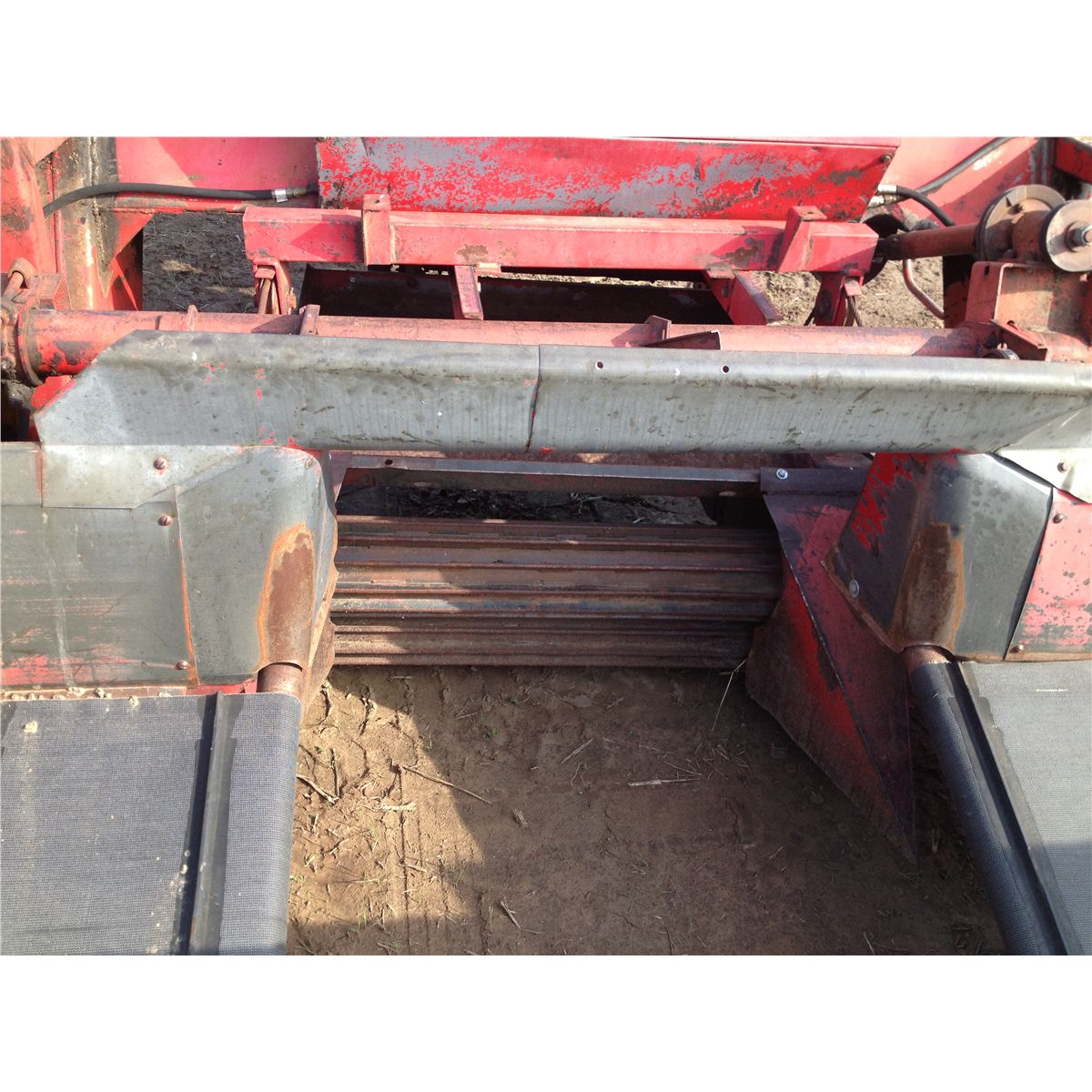 VERSATILE 400 SWATHER,C/W 18' CRIMPER,HYDRO