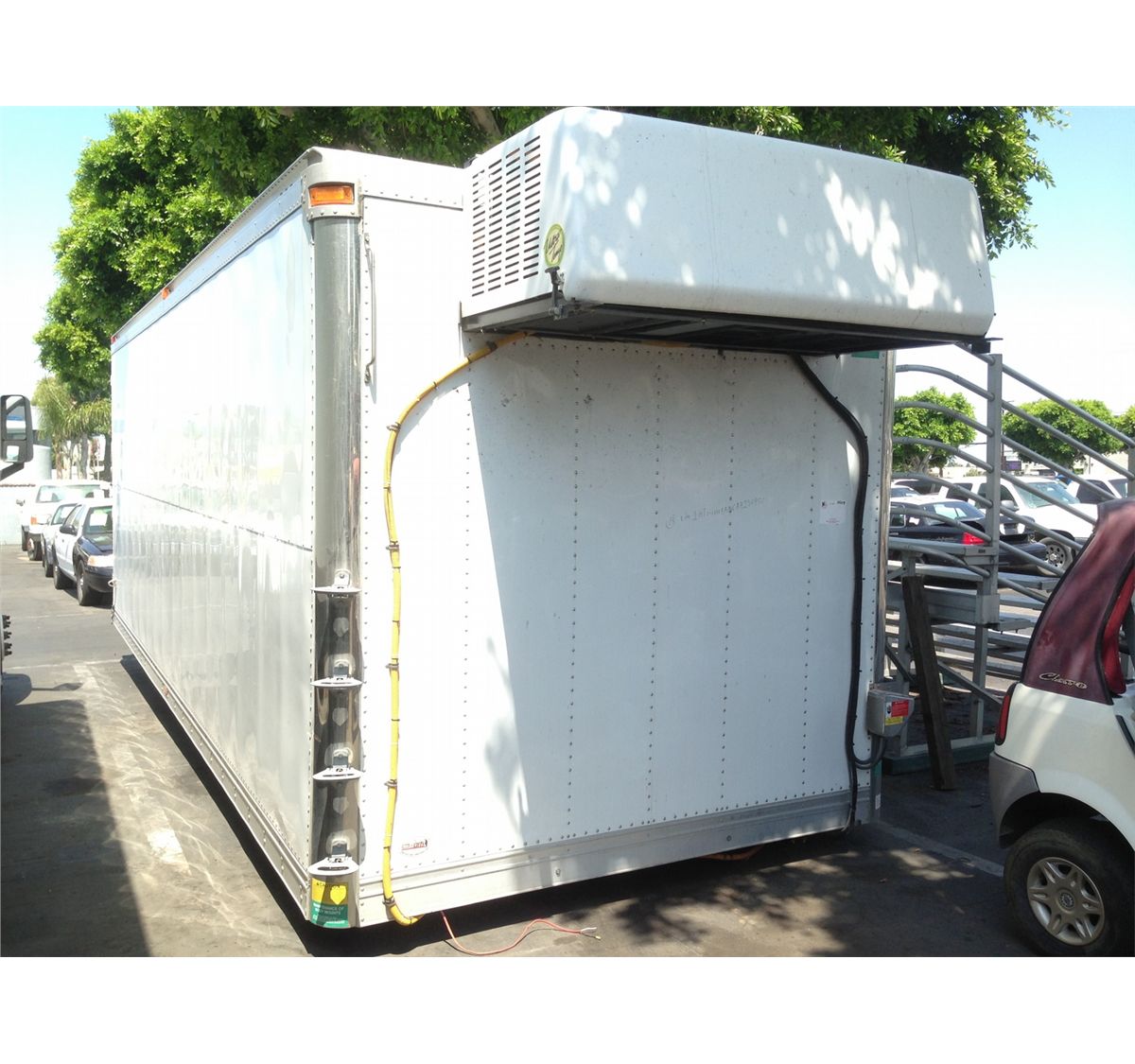 2010 KIDRON 24RCIASEW96-SP REFER BOX W/HACKNEY DAIRY BODY