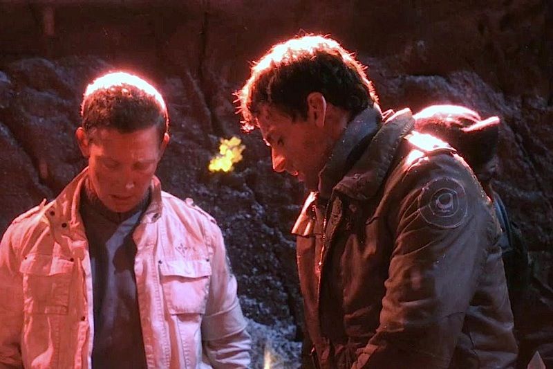 Smallville (TV) - Kandorian Crystal Crew Gift Display