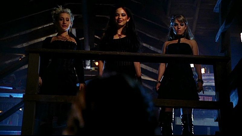 Smallville (TV) - Lois' Dress (Erica Durance)