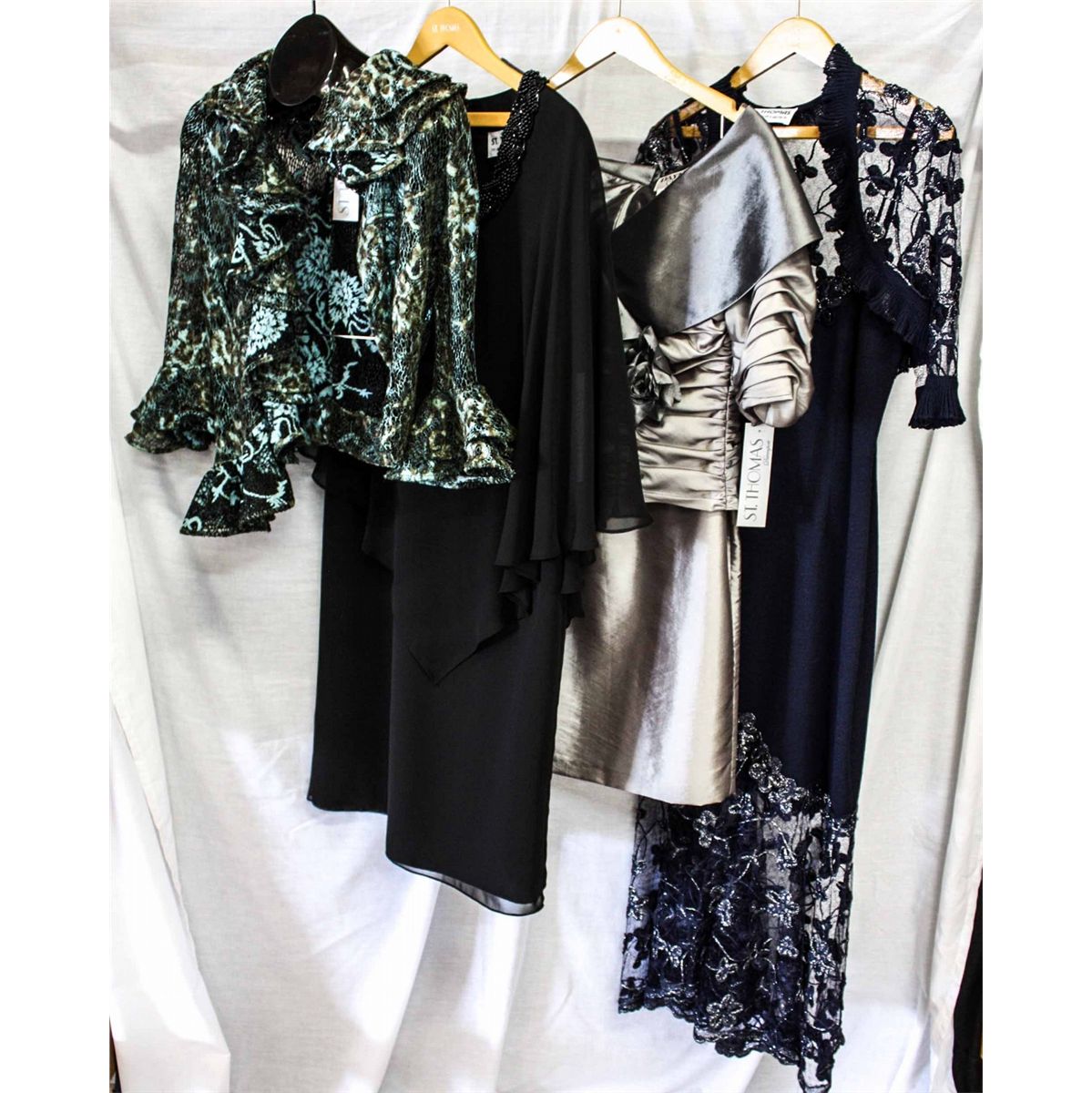 Lot [4] PIECES ASSORTED CLOTHING: [1] St. Thomas dress, Size L, [1 ...