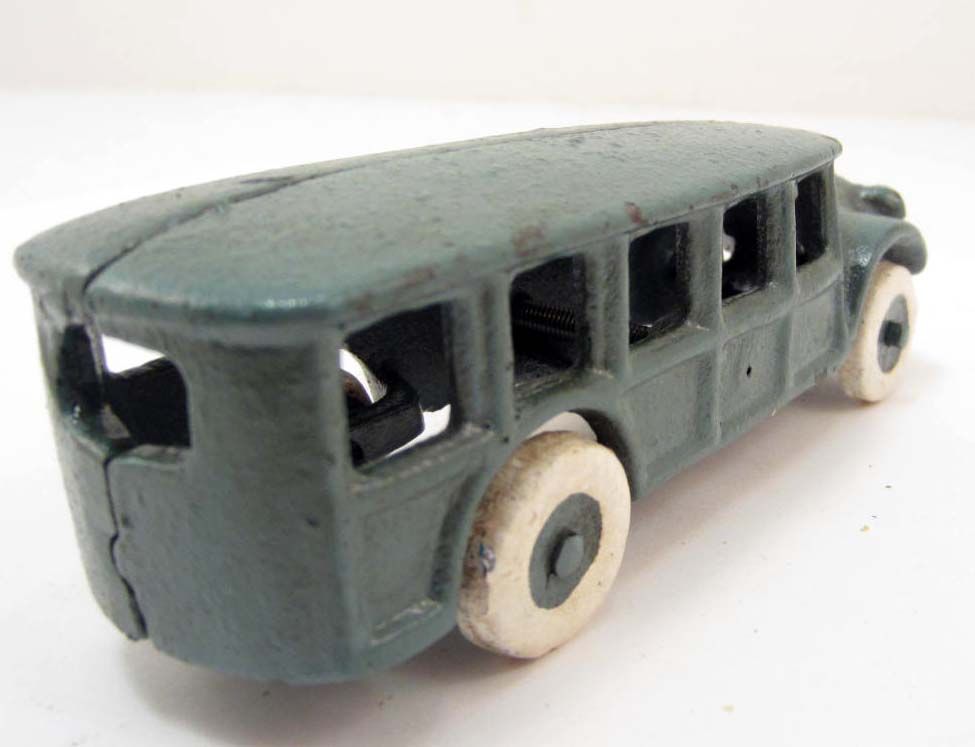 CAST IRON SCHOOL BUS TOY