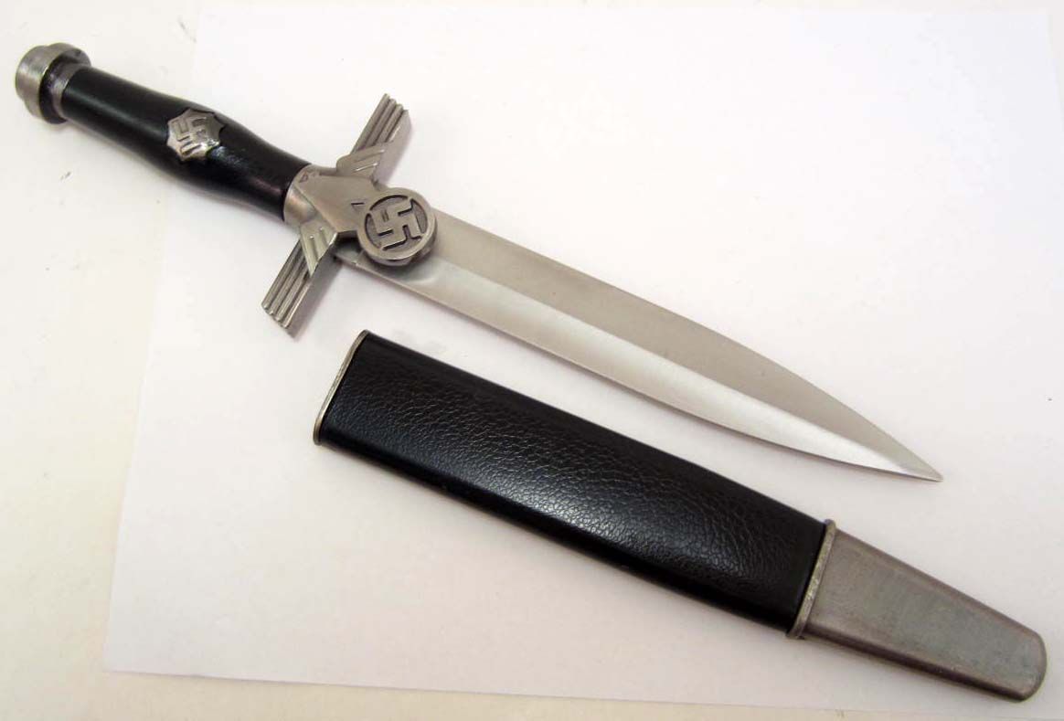 GERMAN NAZI DAGGER MODEL W/ SHEATH