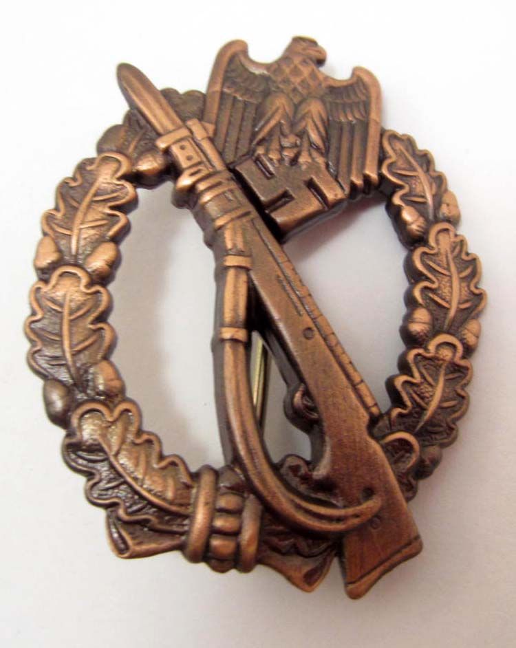 GERMAN NAZI ARMY BRONZE INFANTRY ASSAULT BADGE