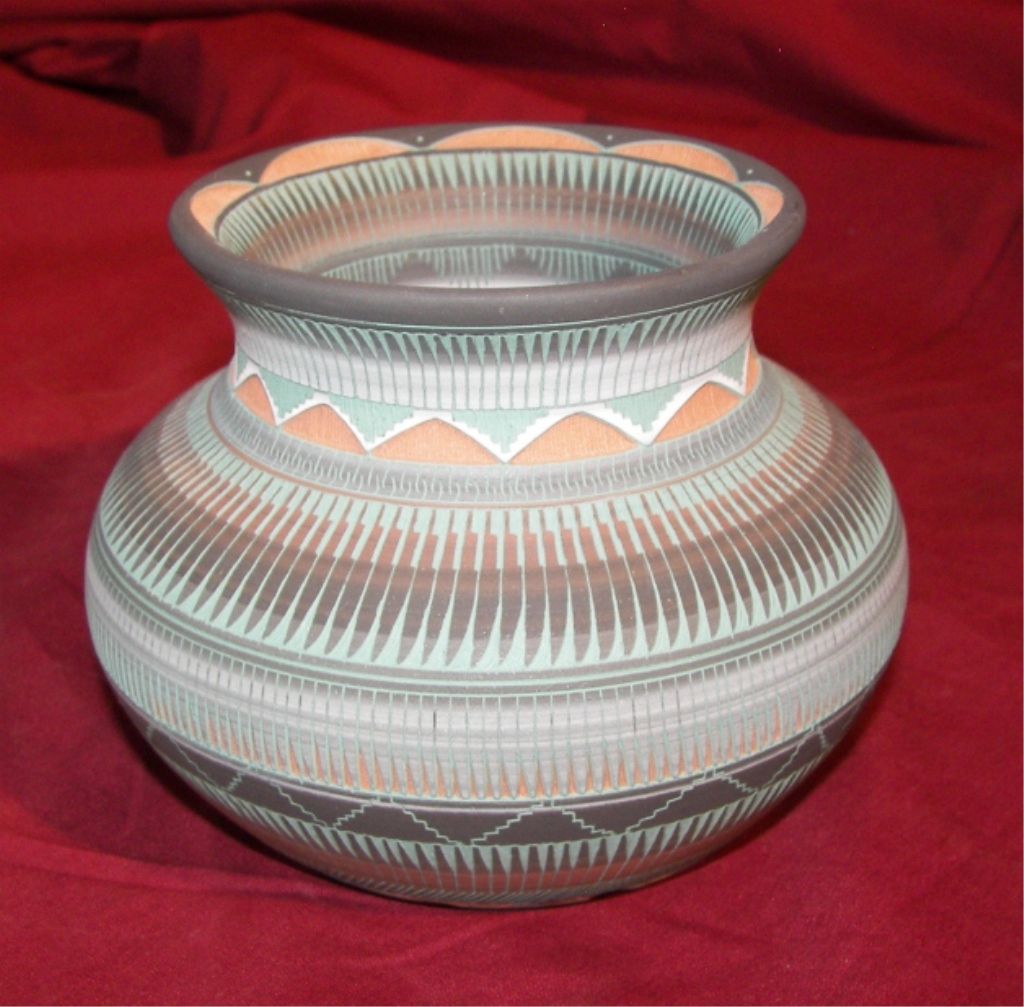 Navajo Pottery, Lori Smith