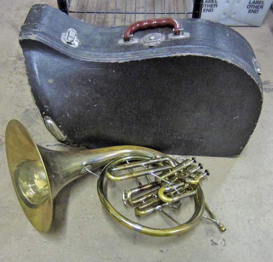 VINTAGE AMBASSADOR MELLOPHONE IN HARD SHELL CASE