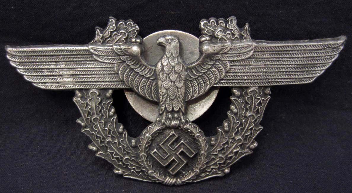 GERMAN NAZI LUFTWAFFE CAP BADGE