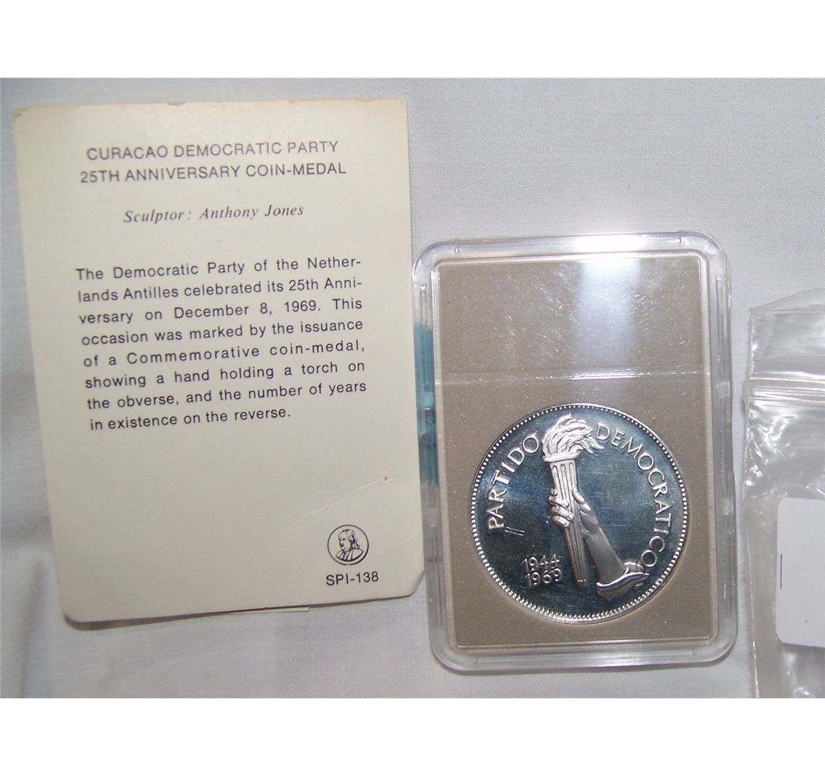 1 OUNCE PURE SILVER 1969 CURACAO DEMOCRATIC PARTY SILVER COIN, MS