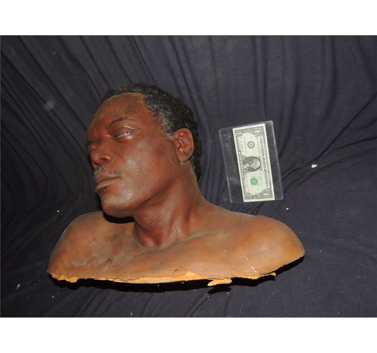 TWISTED SAMUEL L JACKSON'S SCREEN USED & MATCHED HERO DEAD BODY HEAD ...