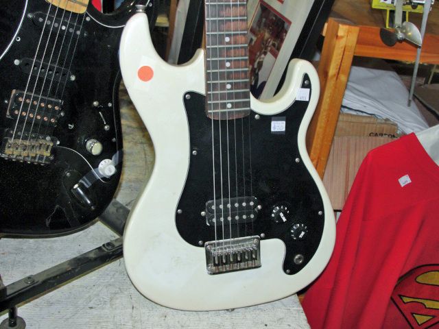 MRW electric guitar