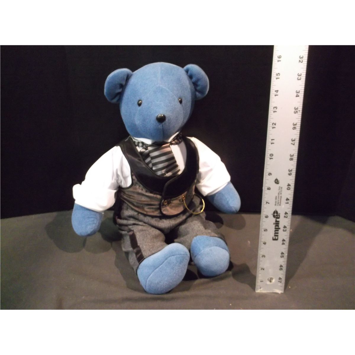 "Rhett Beartler" by North American Bear Co. 20".