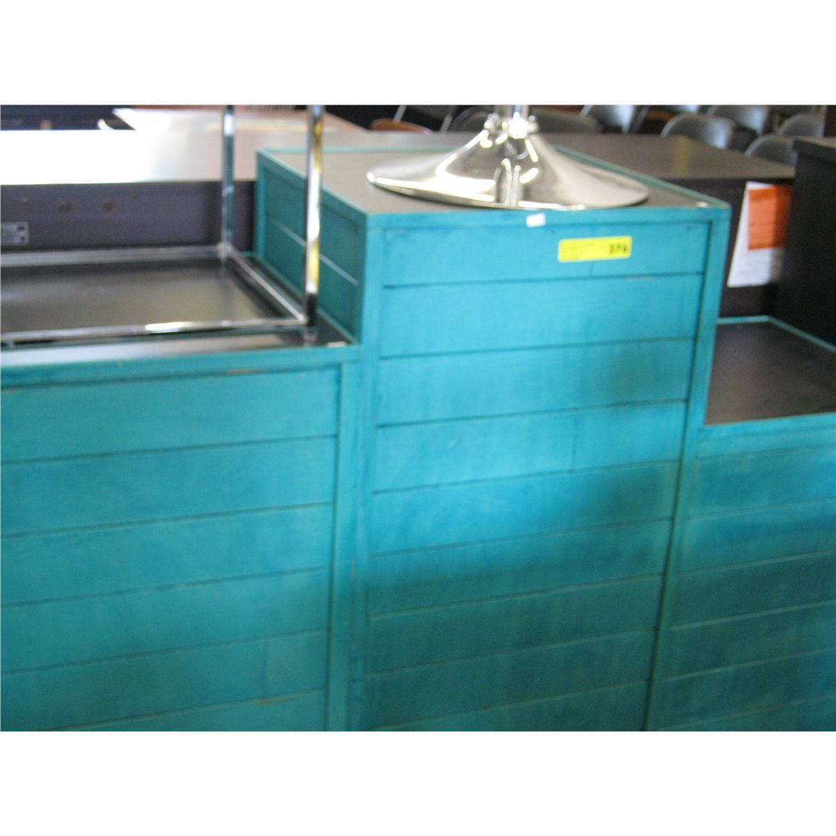 Tiered display towers