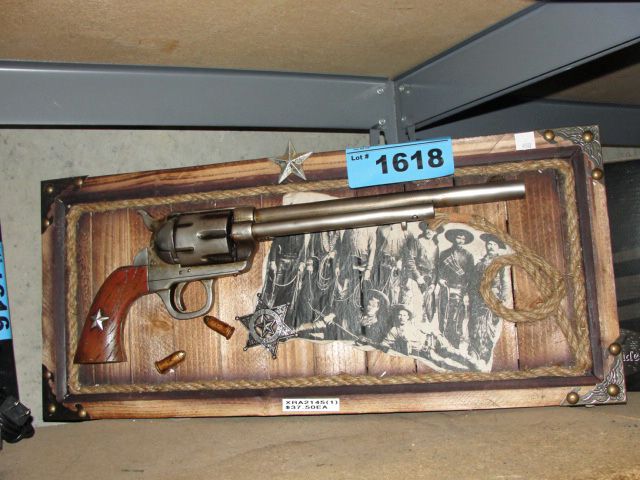 Western motiff pistol decorative wall hanging