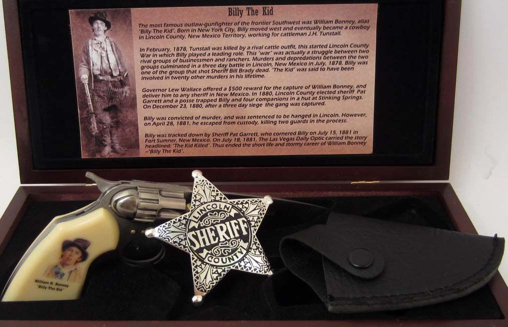 BILLY THE KID GUN KNIFE & BADGE SET IN COLLECTIBLE CASE