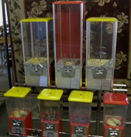 7 Each Coin Turn Vending Machine, With Cart,