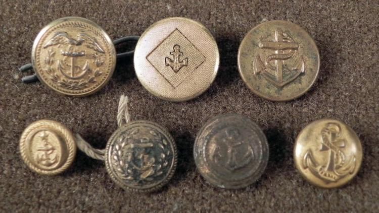 7 Spanish American War Antique Small Gilt Buttons