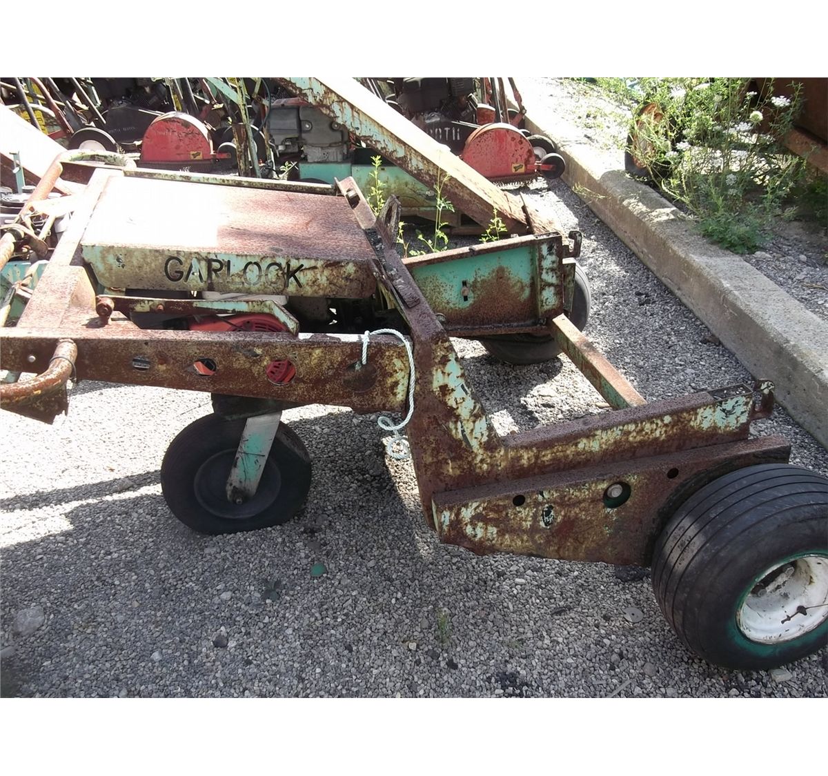 Garlock Workhorse standup power buggy