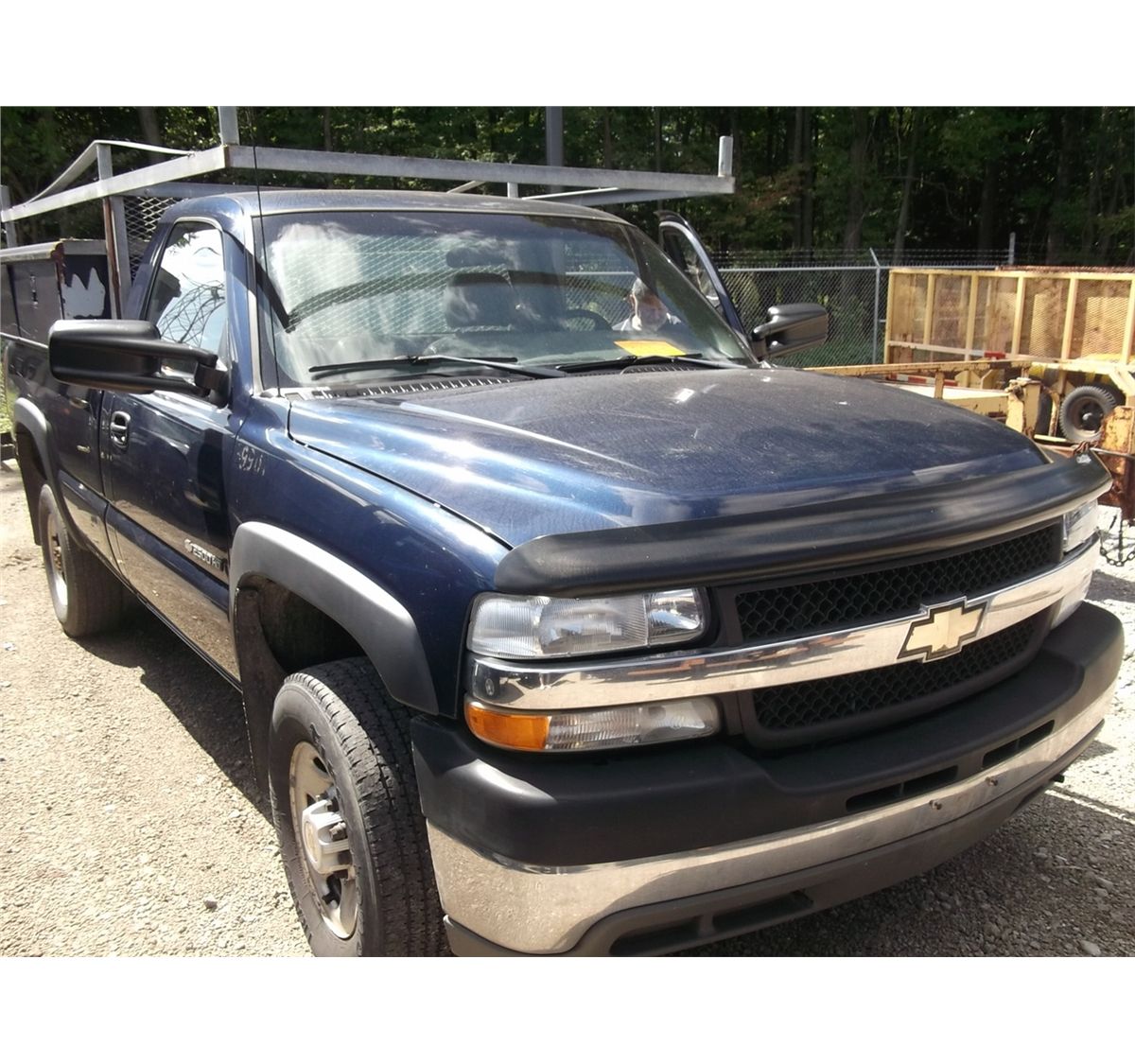 '01 Chevy Silverado 2500HD truck