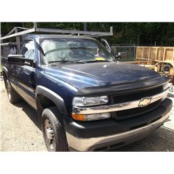 '01 Chevy Silverado 2500HD truck