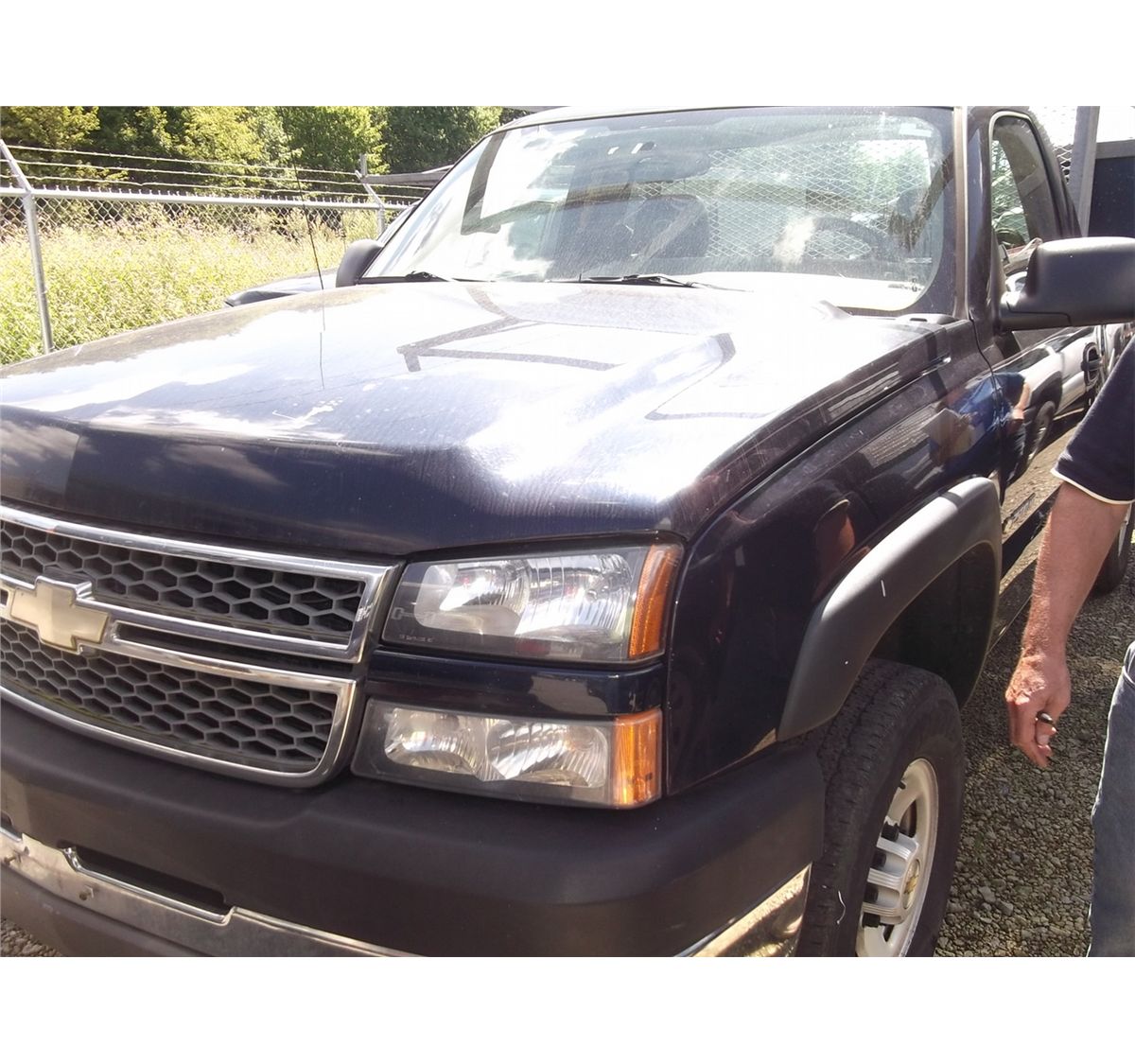 ‘05 Chevy Silverado 2500HD truck