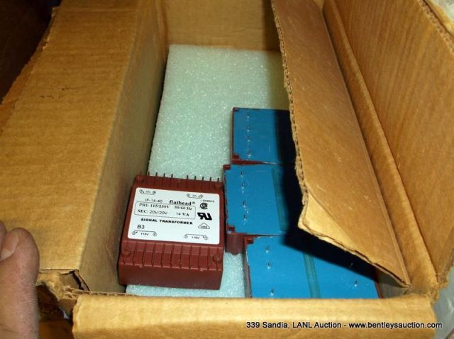 BOX: SIGNALS CONTROLLERS / TRANSFORMERS