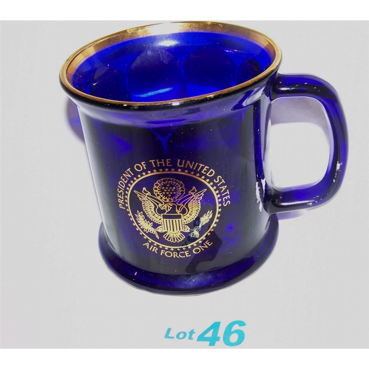 AUTHENTIC "PRESIDENT OF THE UNITED STATES AIR FORCE ONE COFFEE MUG"