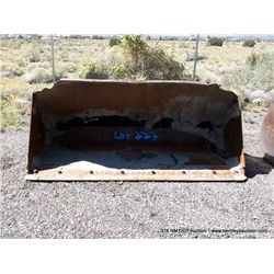 Caterpillar Front End Loader Bucket Attachment