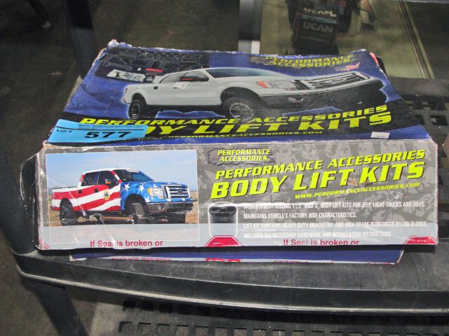 Performance body lift kit