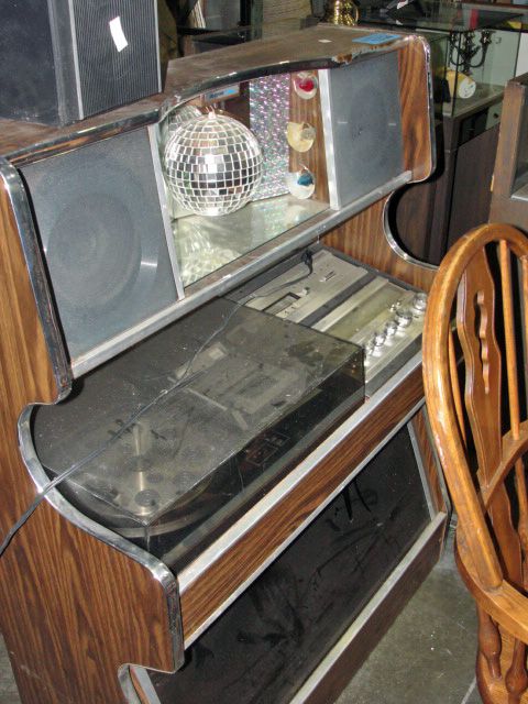 Vintage 1970s morse juke box style home stereo