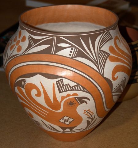 Acoma Pottery Joe - Loretta Joe