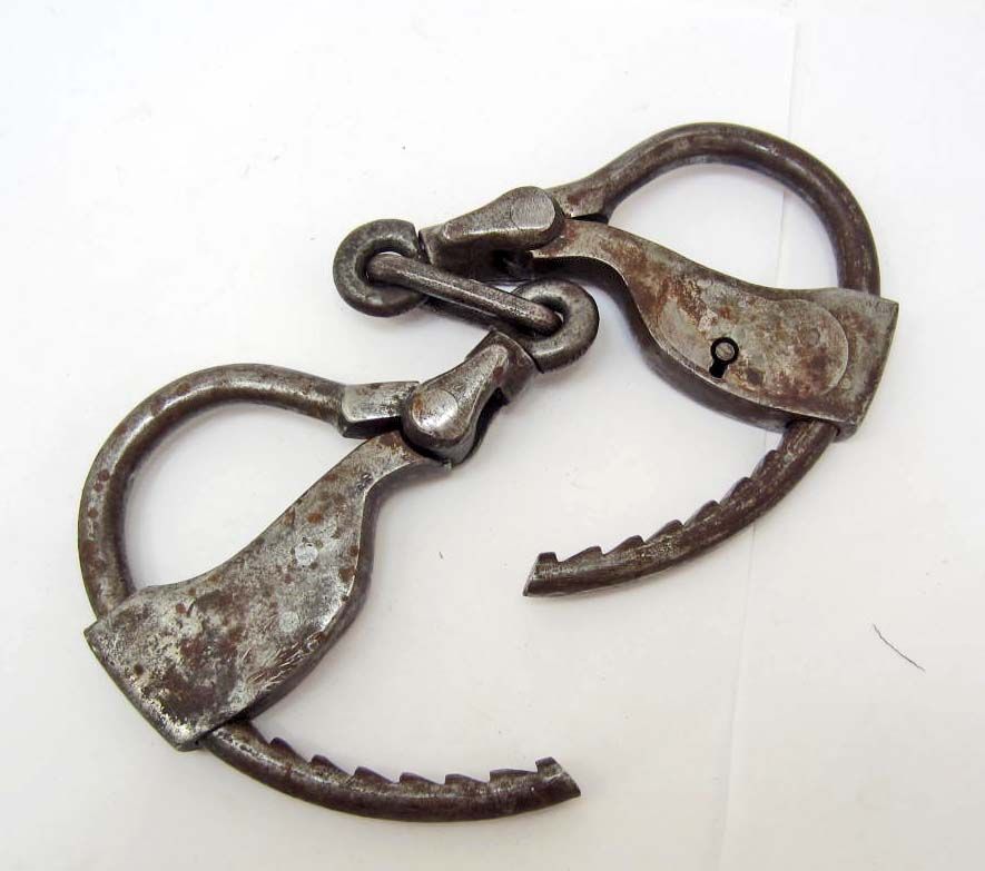 ANTIQUE CAST IRON OLD POLICE STYLE HANDCUFFS