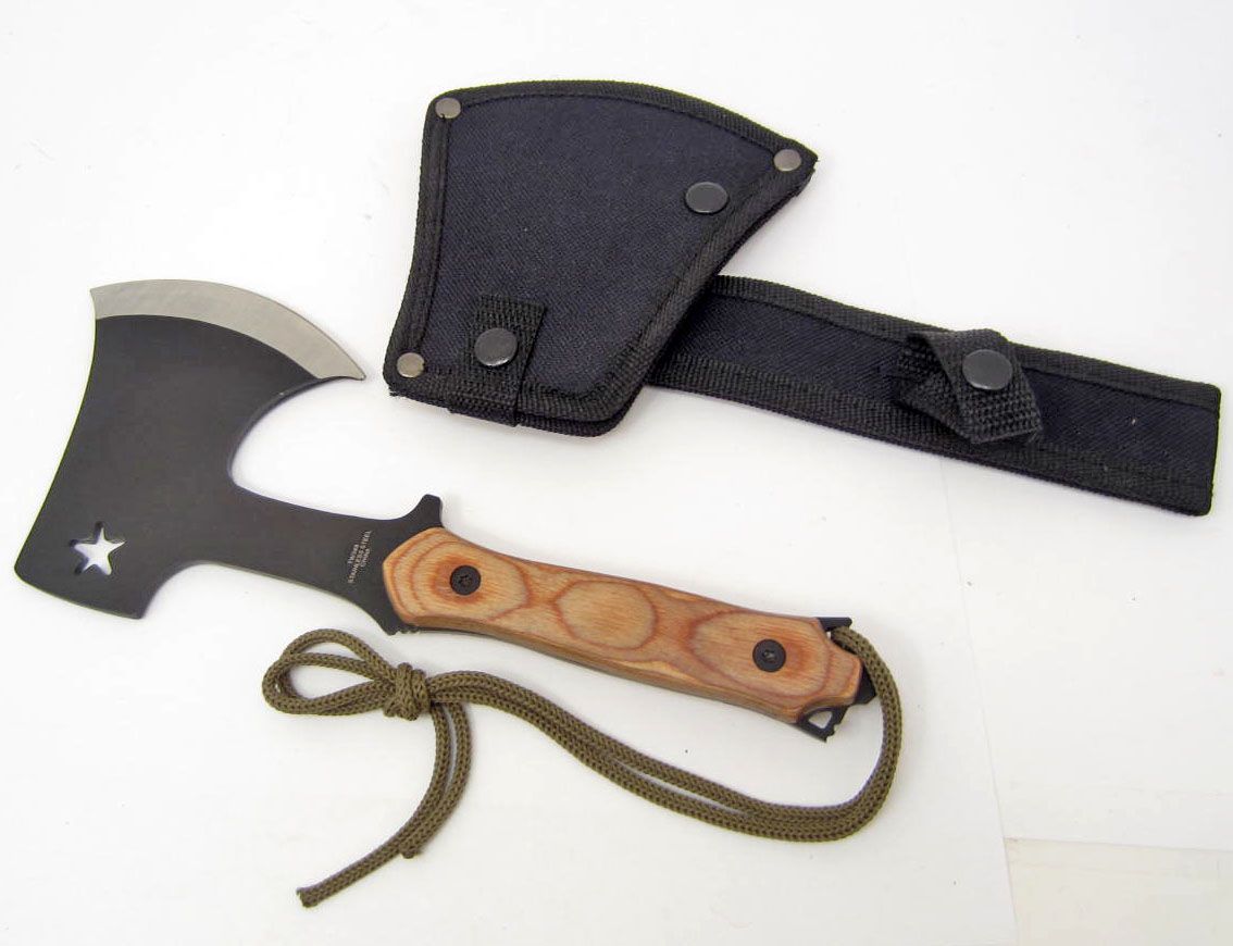 6911 - TIMBER WOLF COMPACT PACK AXE