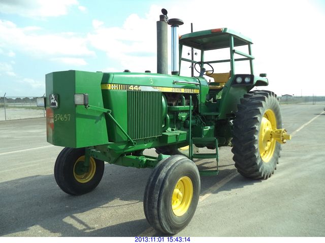 1985 - JOHN DEERE TRACTOR