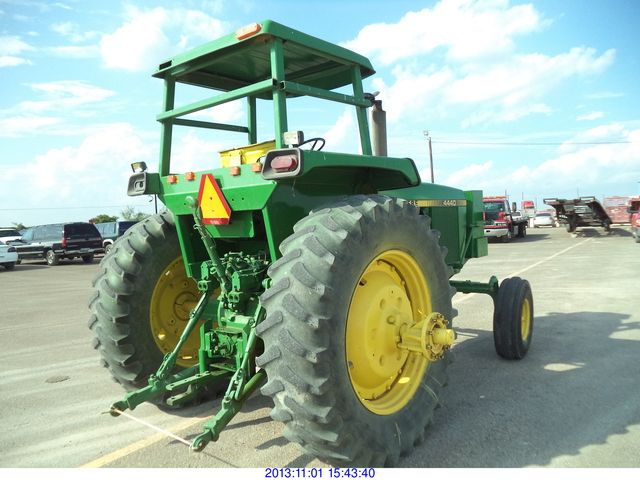 1985 - JOHN DEERE TRACTOR