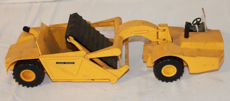John Deere Earth Mover Toy